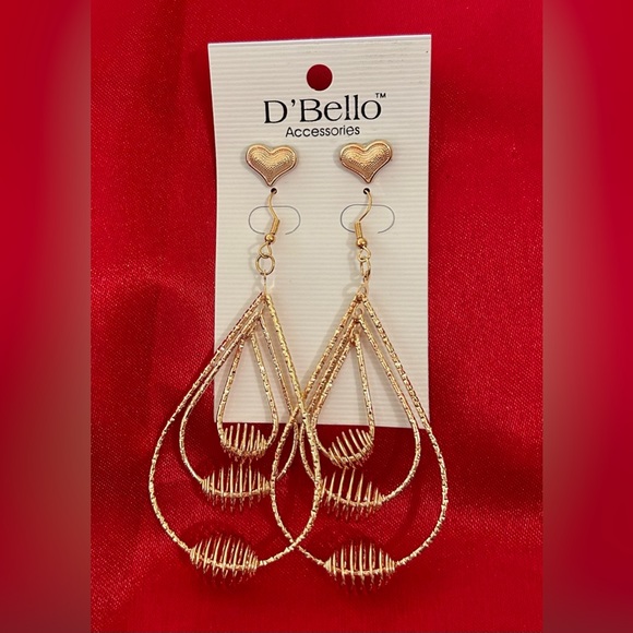 Jewelry | New Pierced Wisk Style Dangle And Heart Studs Goldentone Two ...